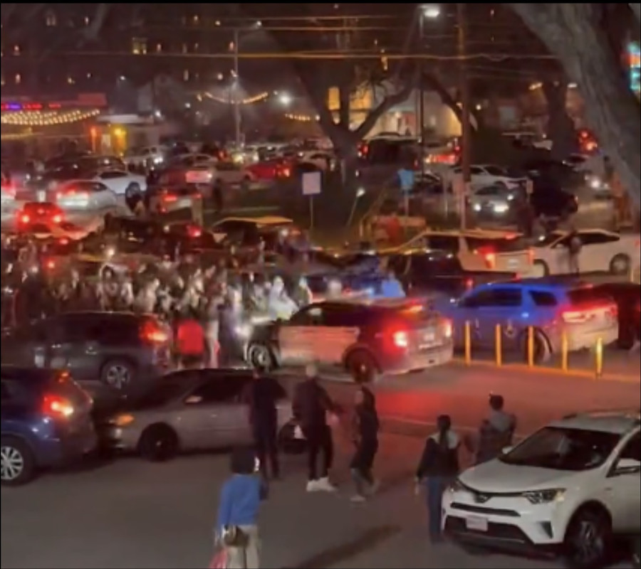 Street racers take over intersections in Austin, TX. Police respond ...