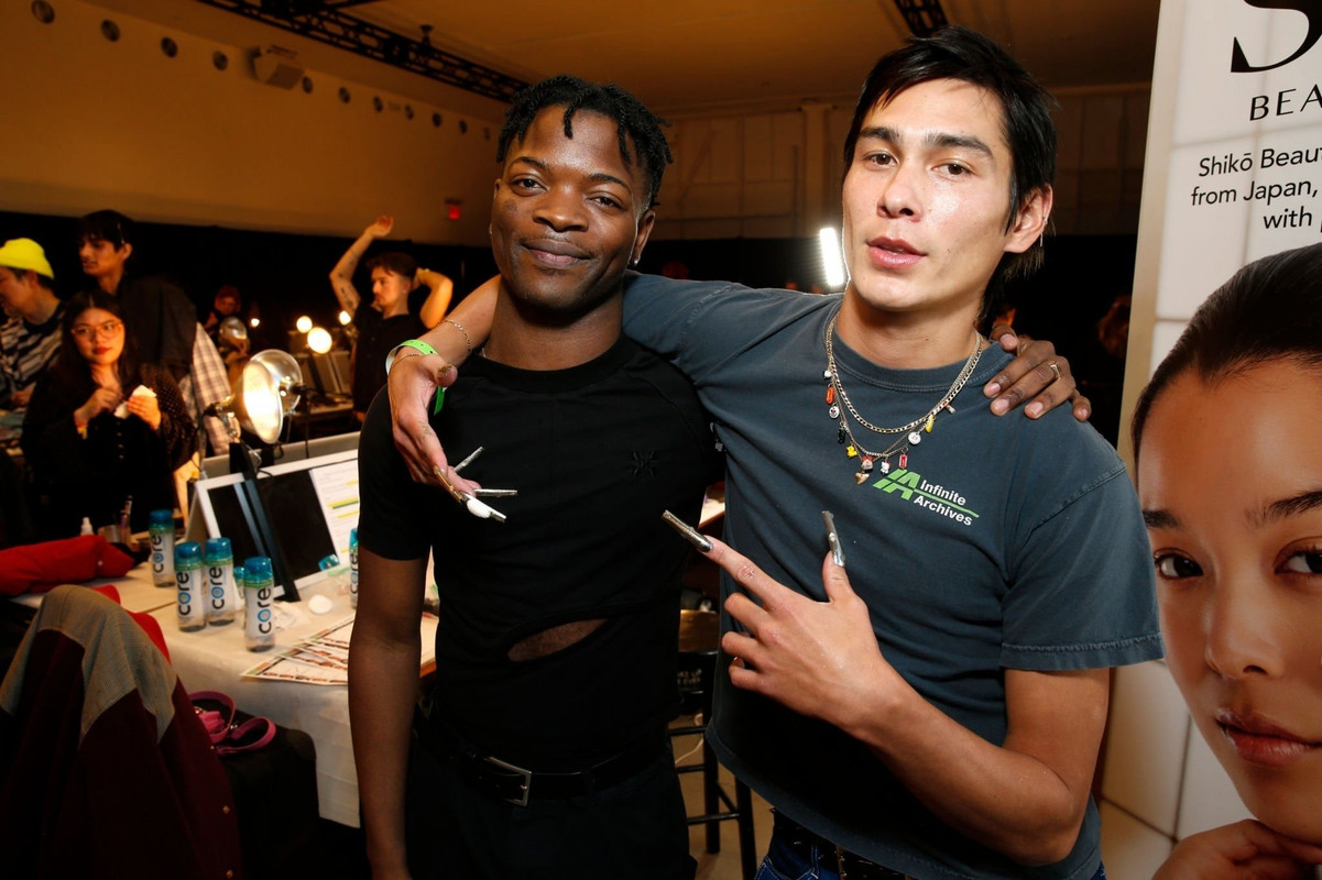 Fp Bgnw PXs Aky Ci — Postimages