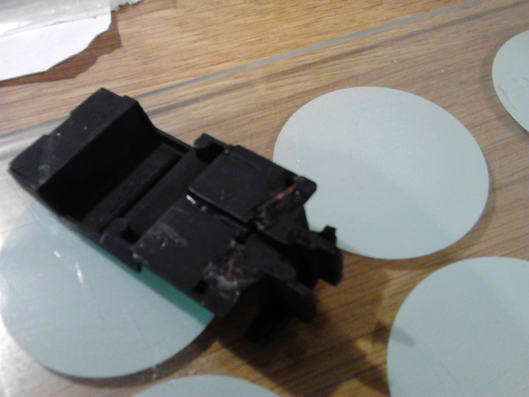 escort glued interior underside joins together — Postimages