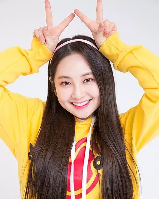 Kim Taeha (eks Momoland) - TribunnewsWiki.com