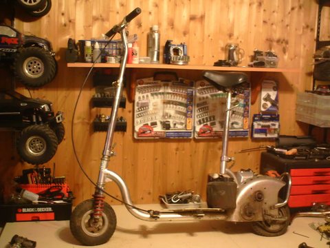 Can anyone identify make/model of this thing? | Pocketbike Forum