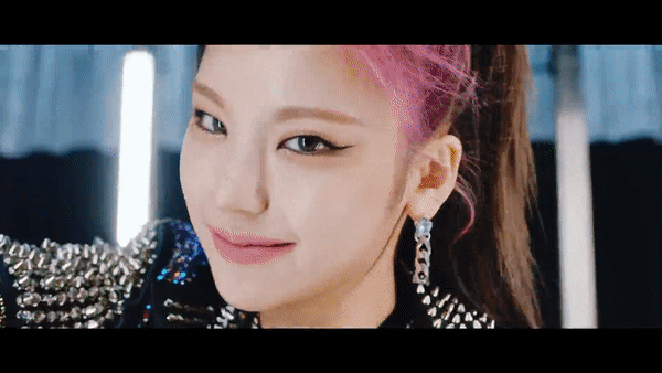 loco - itzy : matching gifs section 2 | gifsᱹ | Quotev