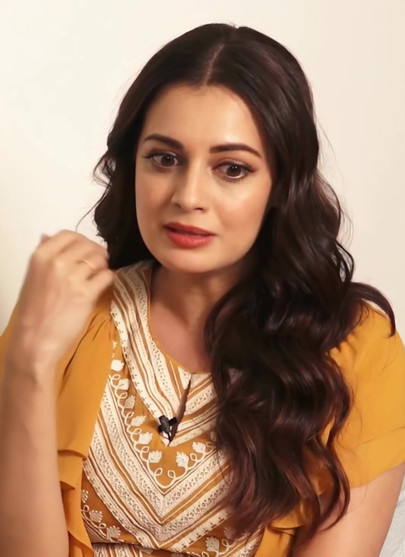 Dia Mirza 1 iris3 75 FPS 000004 — Postimages