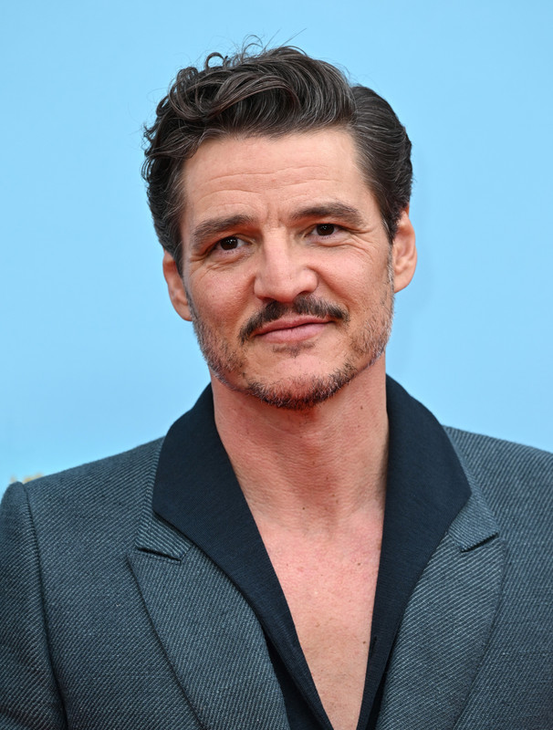 Pedro Pascal 040 — Postimages