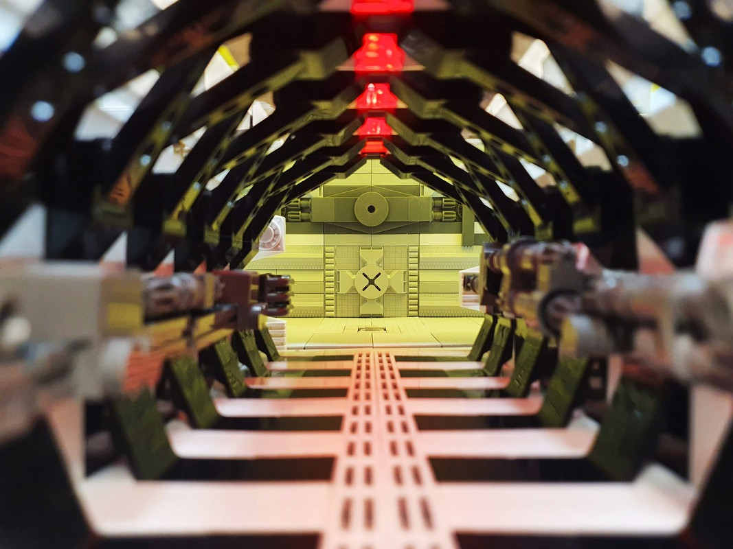 CORREDOR Discovery TENTENTE 05 — Postimages