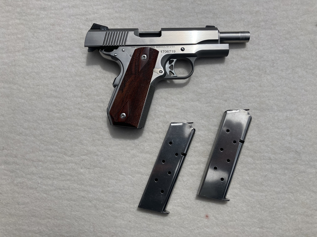 SOLD - Dan Wesson Commander Classic .45 Bobtail 1911 Los Angeles ...