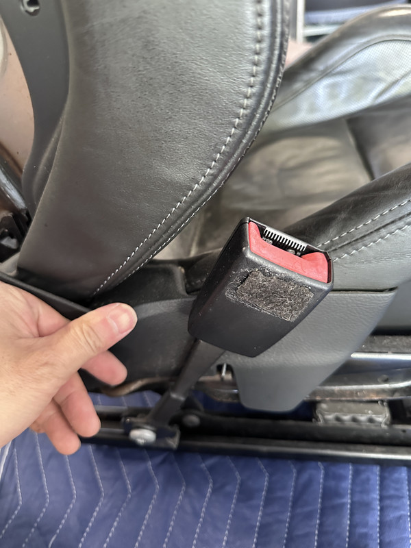 Wingback assembly 19 — Postimages