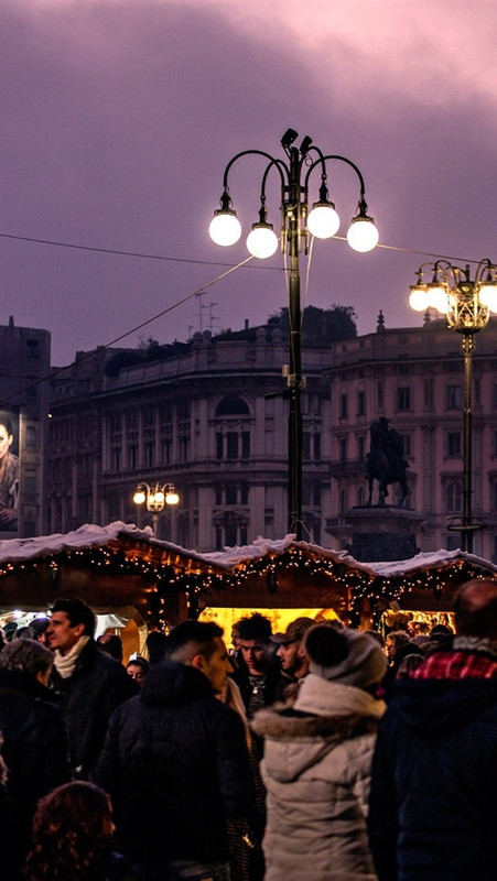 Milan Piazza Duomo Christmas tree night city lights people Italy ...
