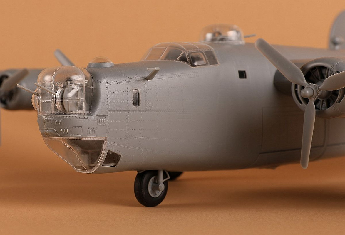 1/48 - Consolidated B-24 Liberator by HobbyBoss - B-24J & D released ...