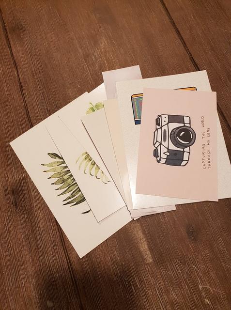 Unboxing | Secret Santa - The Book Dutchesses