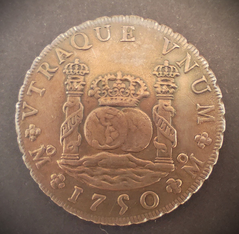 Columnario de 8 reales de Fernando VI de 1750, México