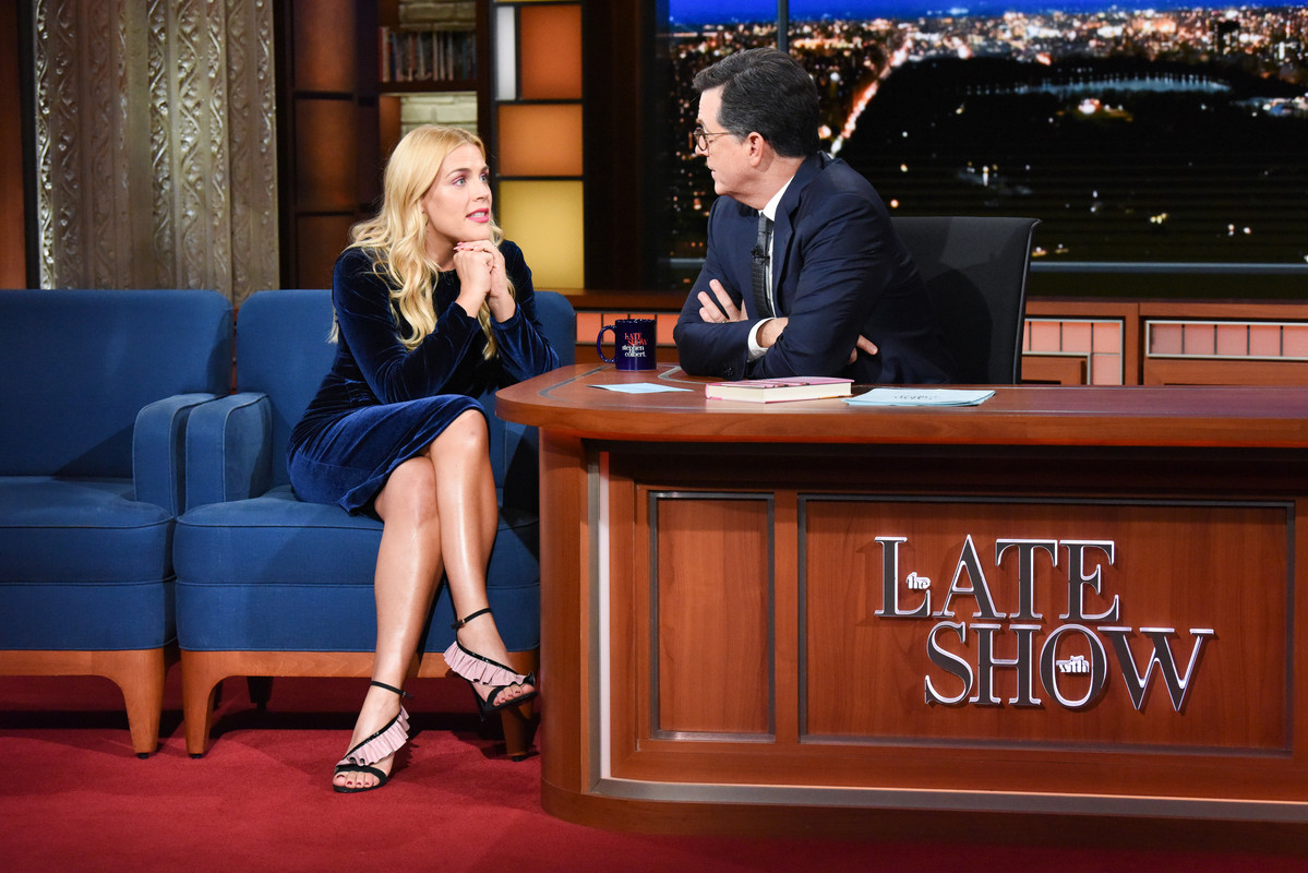 Busy Philipps Crossed Legs and Feet – The Late Show with Stephen ...