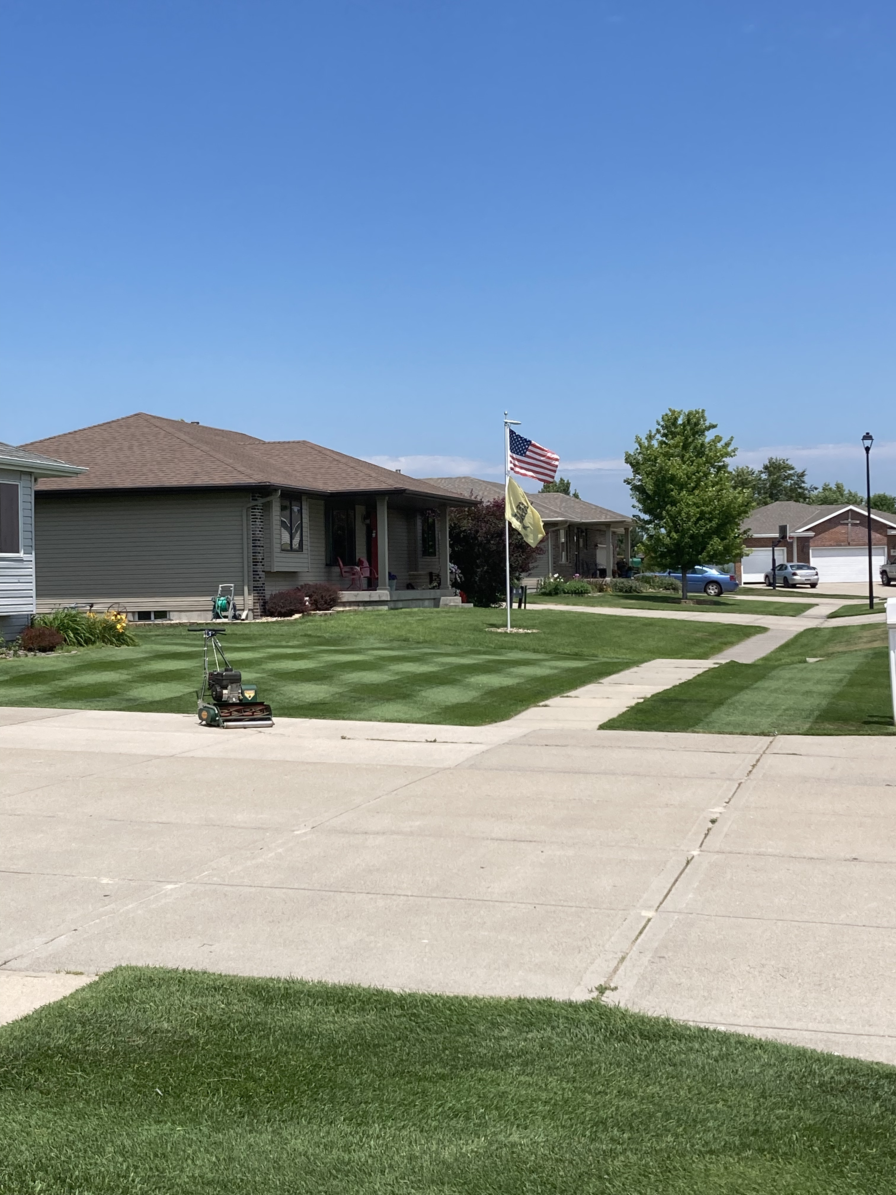 32 E25 A4 C F88 E 4 C8 B 8711 AE5 F5 A1 FDD81 — Postimages