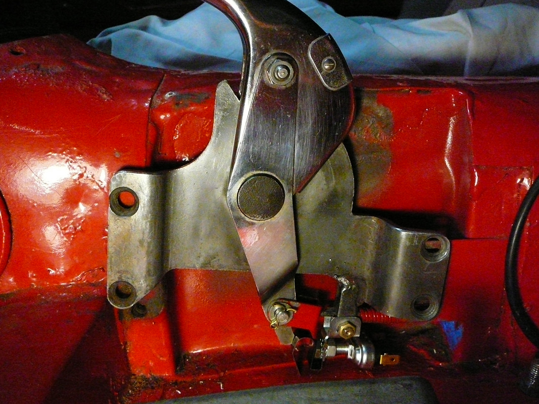 Handbrake Switch Series 1 FHC - The 'E' Type Forum