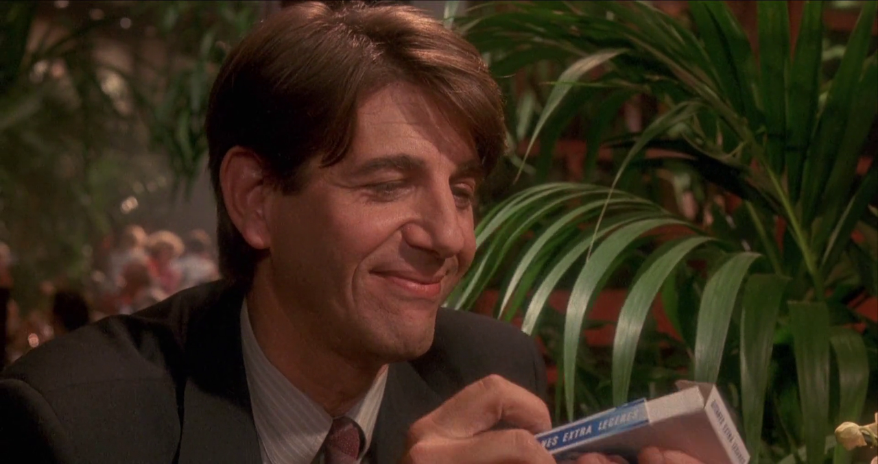 What cigarette did Oscar smoke in Bitter Moon (1992)? : r ...