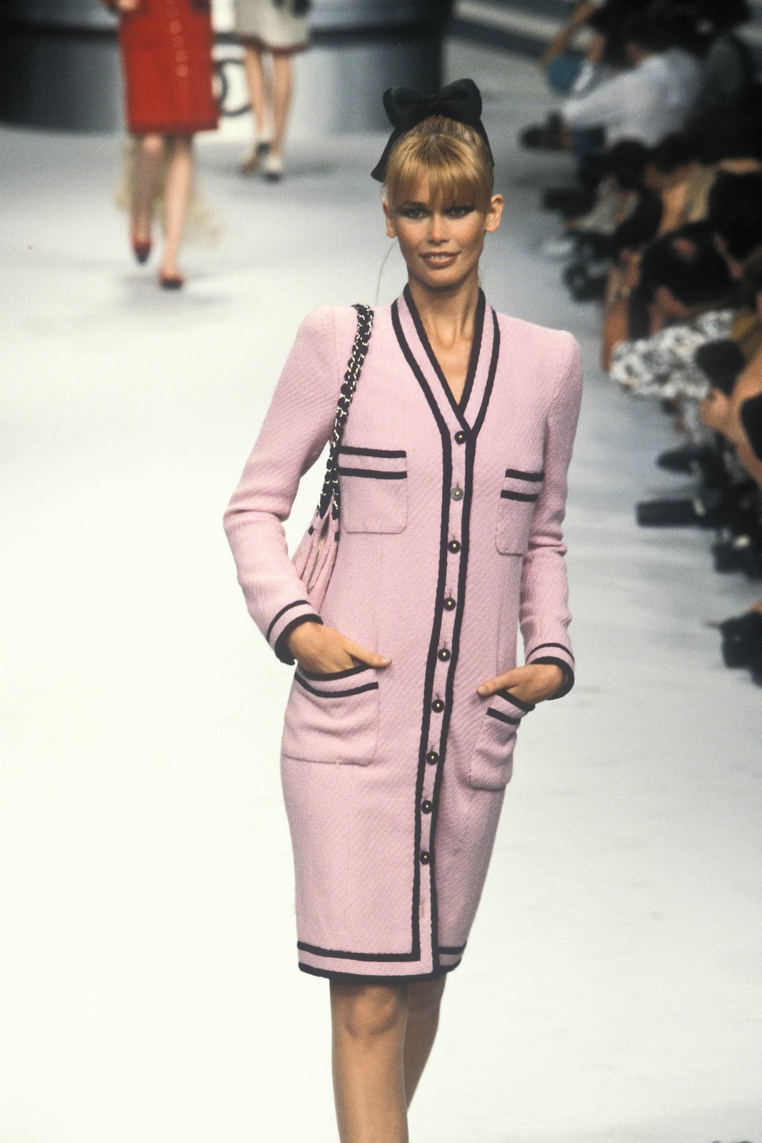 Fashion Classic: CHANEL Haute Couture Fall/Winter 1995 | Lipstick Alley