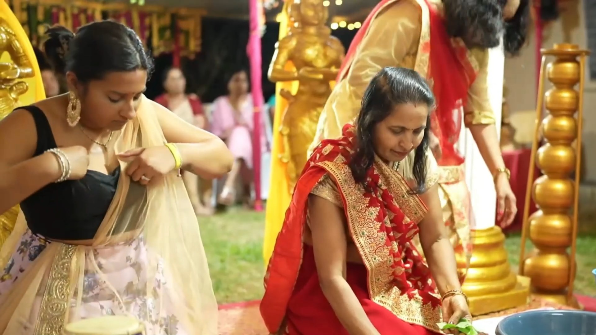 Dusky Desi Beautiful Girl Wide Cleavage and Boobs in wedding custume ...