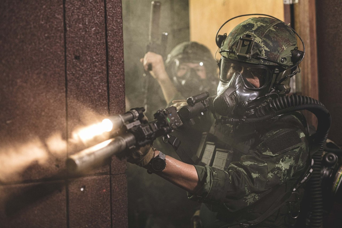 Colt M5 in the wild pics. > Colt > AR15.COM