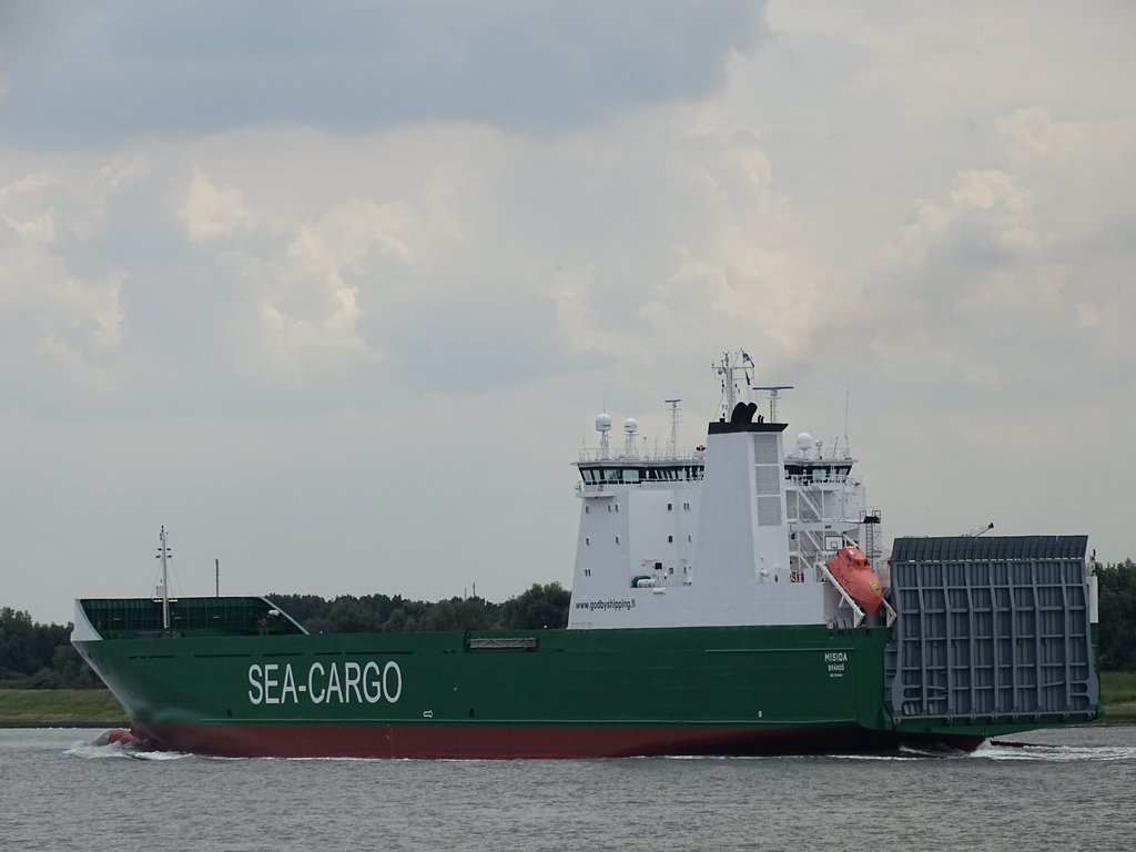 Spotten in De Hoek. - Pagina 629 - SCHEEPVAART FORUM