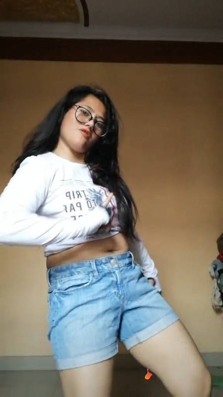 cute girl big navel mp4 snapshot 00 05 349 — Postimages