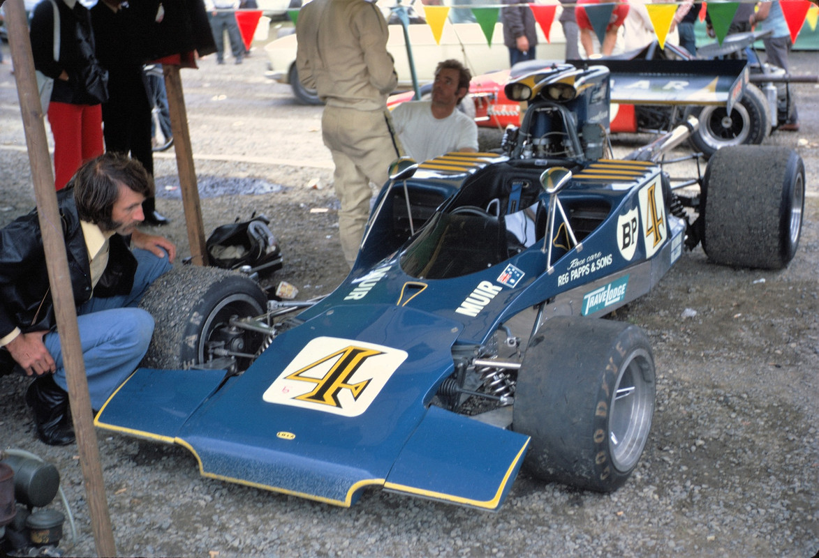 7204 R7 HH 1 — Postimages