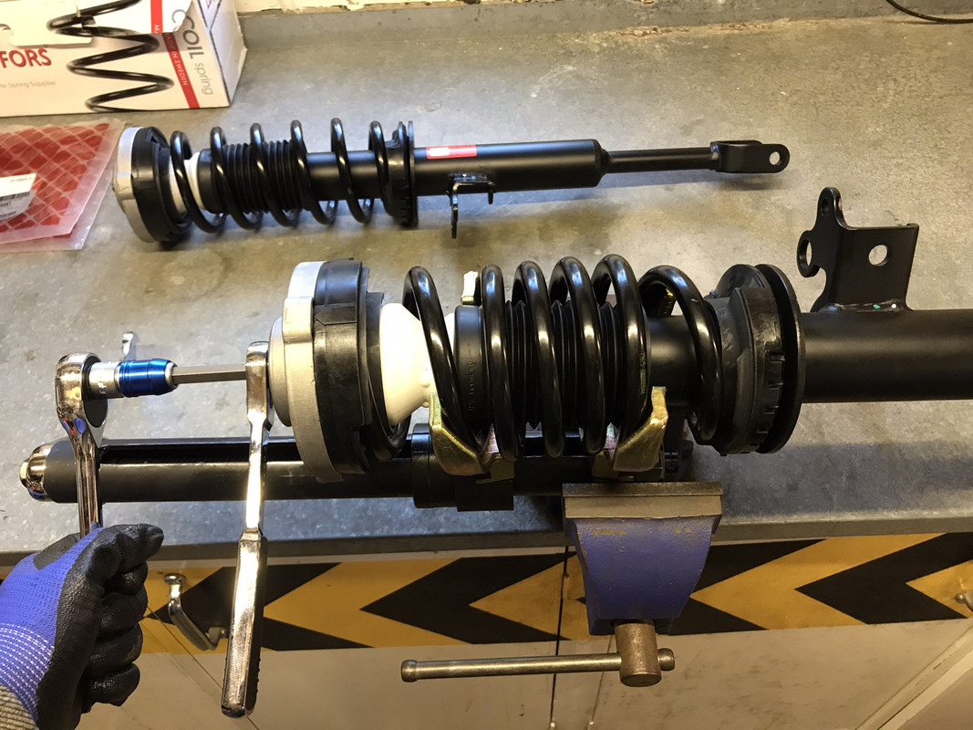 F10 535i DIY - Front Strut building and installation - F10, F11 and F07 ...