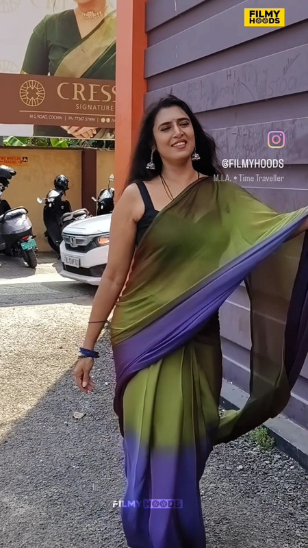 Mature Kasthuri Navel in saree mp4 snapshot 00 04 330 — Postimages