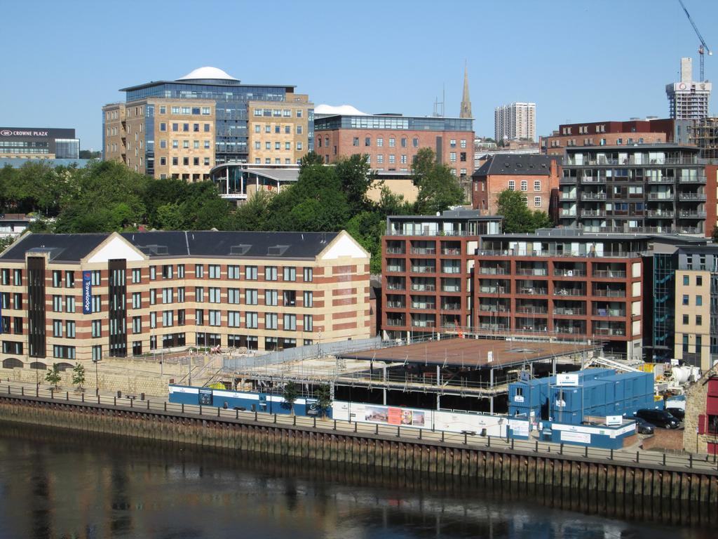 INNSIDE By Melia Hotel & Travelodge Hotel (former Bridge Court Quayside ...