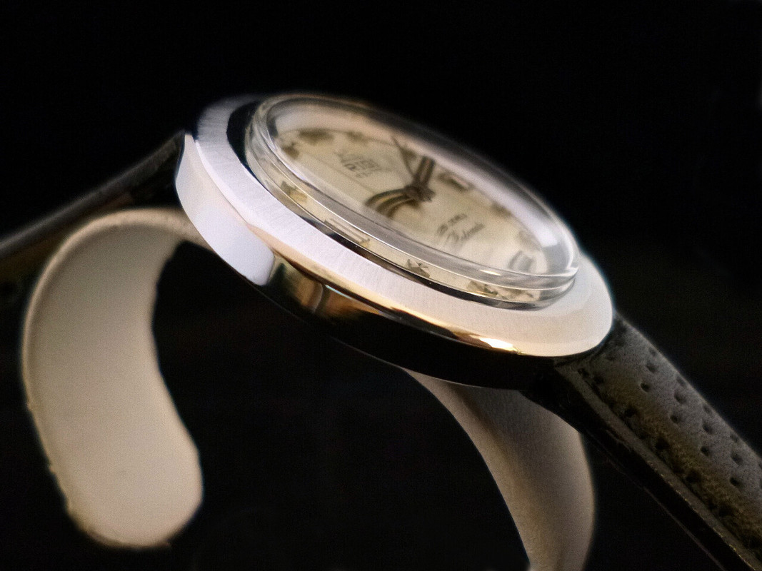 Coin des Affaires - Montre vintage acier automatique Rigi 38mm