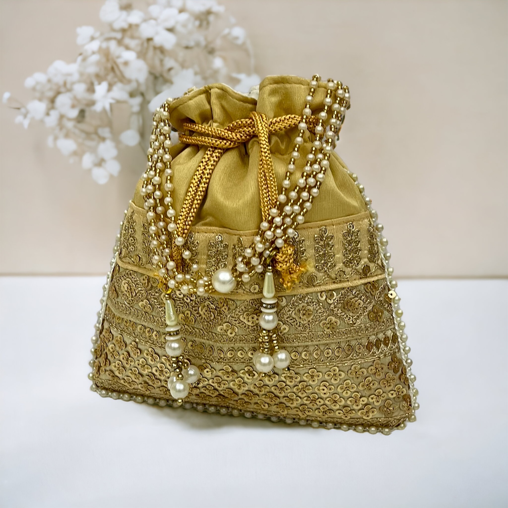 3 Gold — Postimages