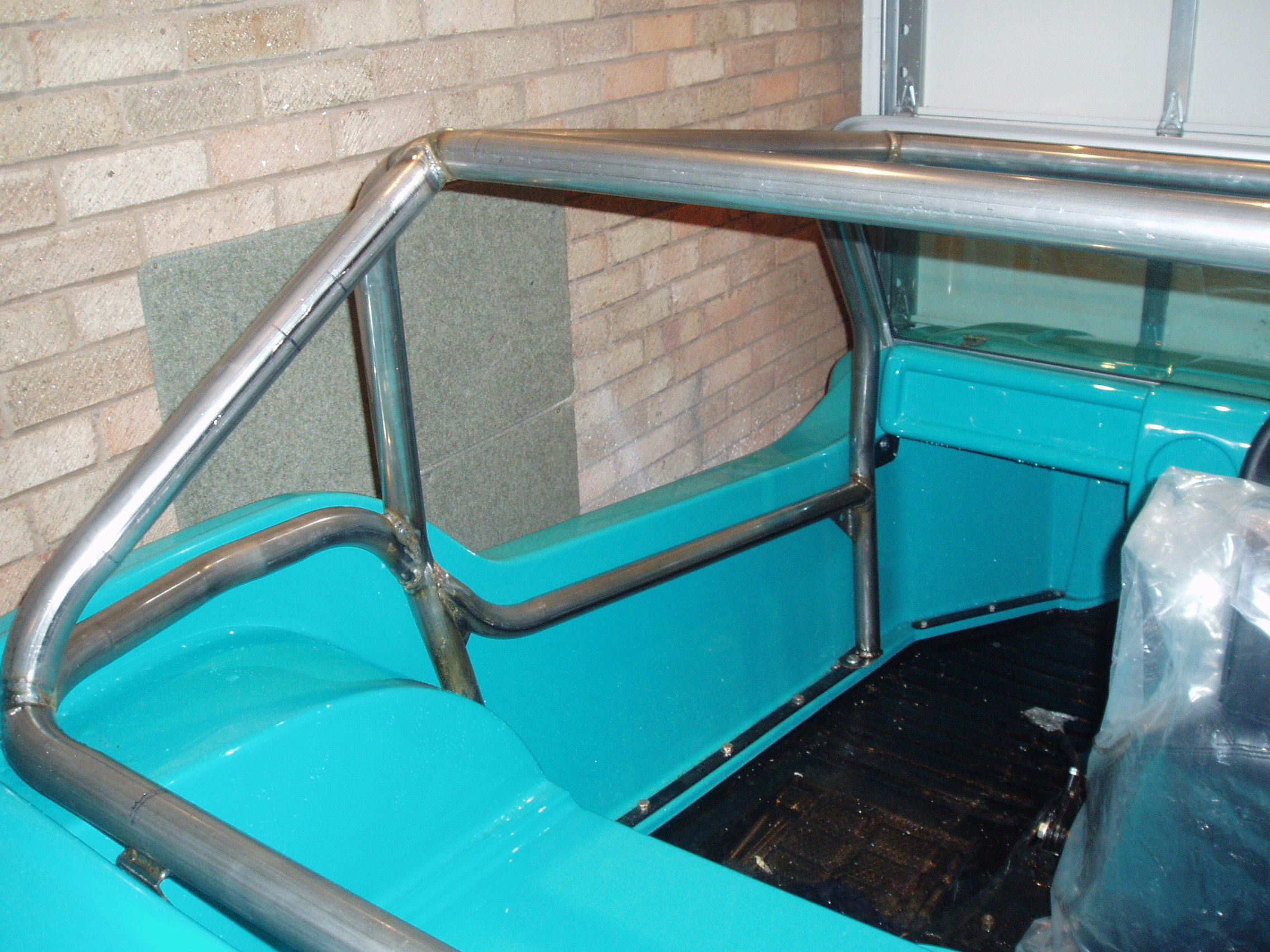 Cage (13) — Postimages