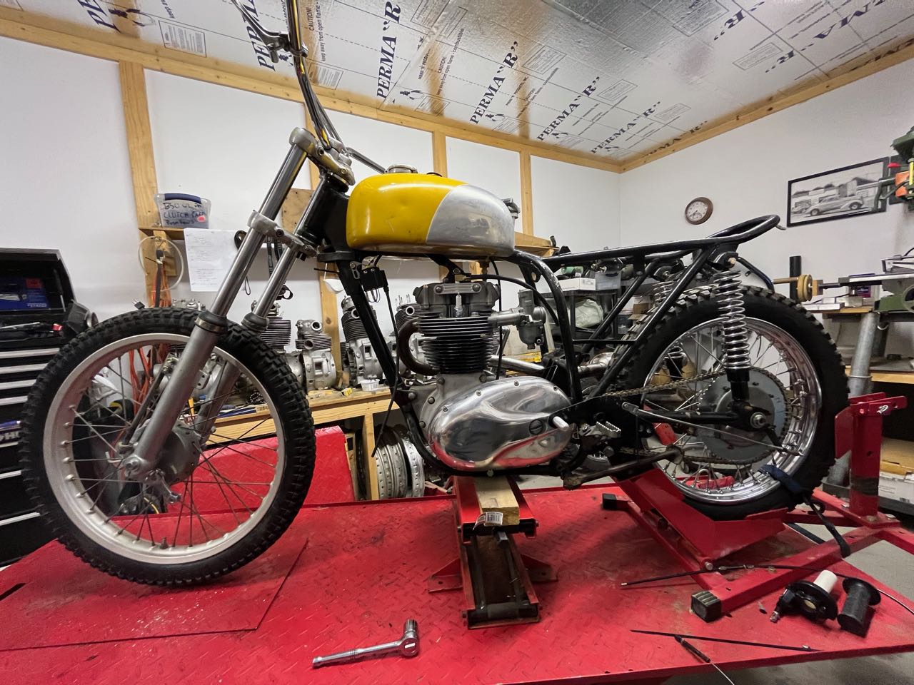 B40 with wheels — Postimages