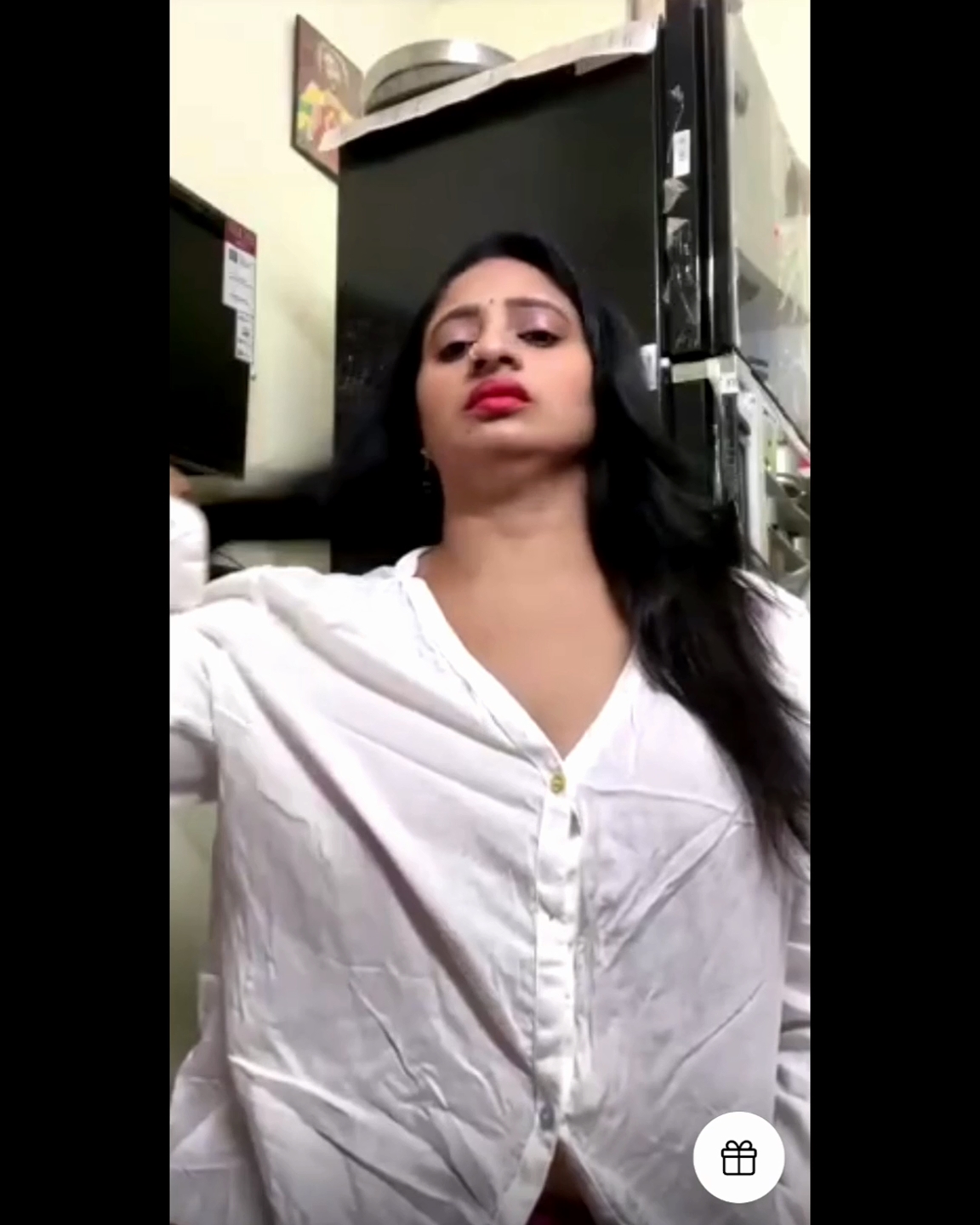 Sexy Bhabi Hot Live Cam mp4 snapshot 04 42 000 — Postimages