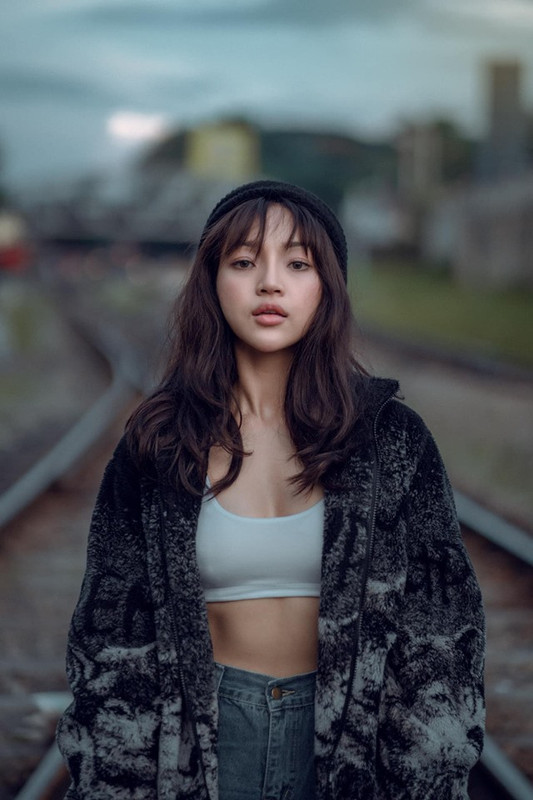 nay chi oo paris 05 — Postimages