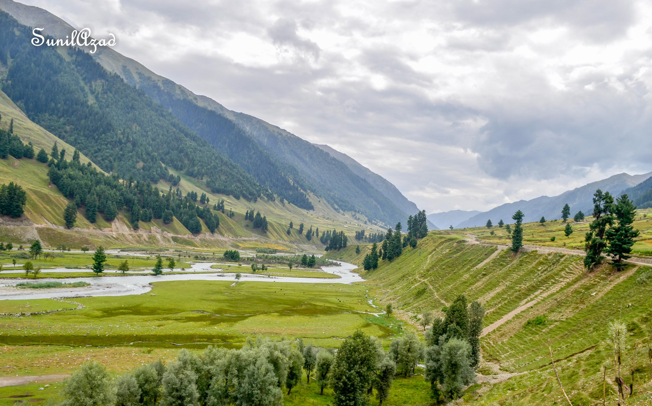 Warwan, the valley of wildflowers, endless meadows and ferocious Daryia ...
