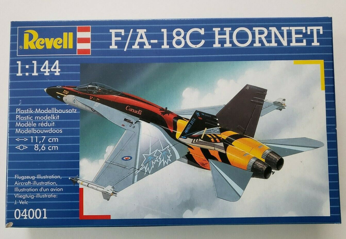 Revell 4001 F 18 C — Postimages