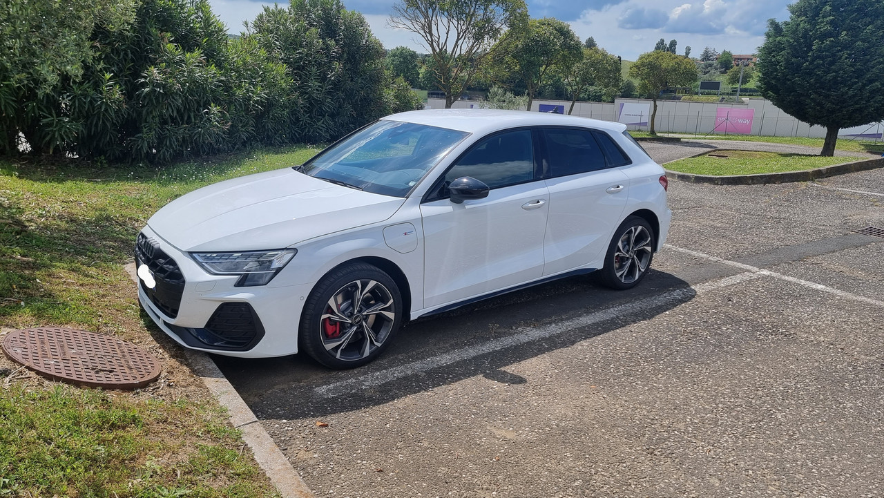 Audi A3 SPB S line edition 45 TFSI e 272 CV restyling MY 2025 - Bianco ...