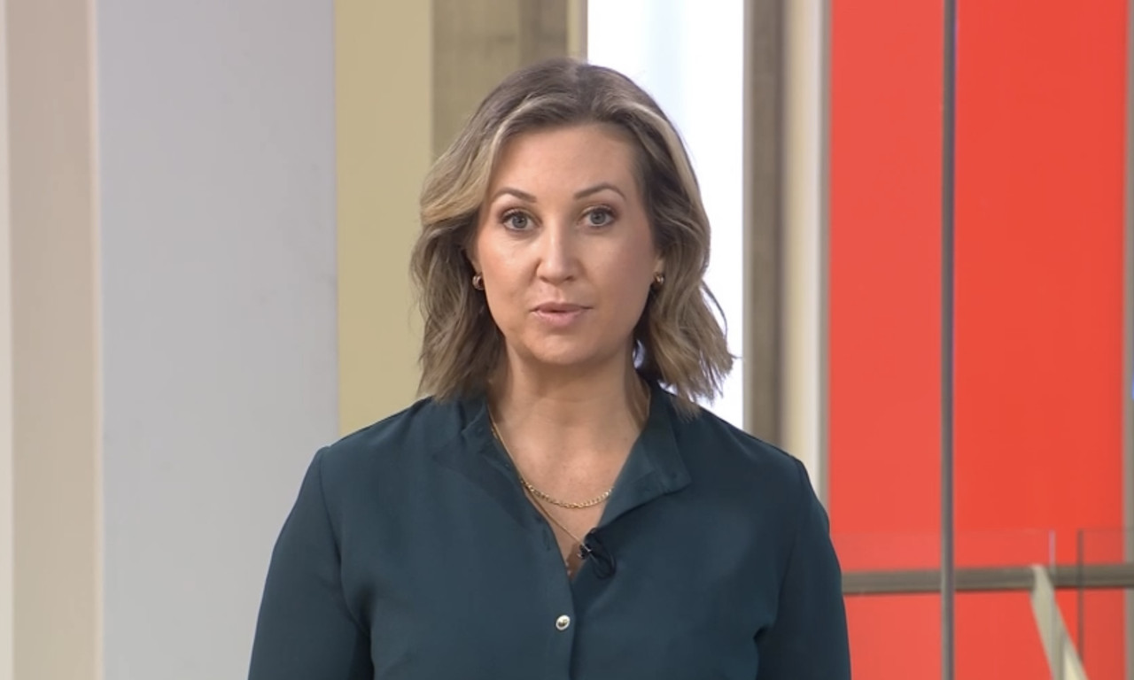 872 E2 DA0 A6 C1 49 AE B993 933 E5 DD1 C7 F4 — Postimages