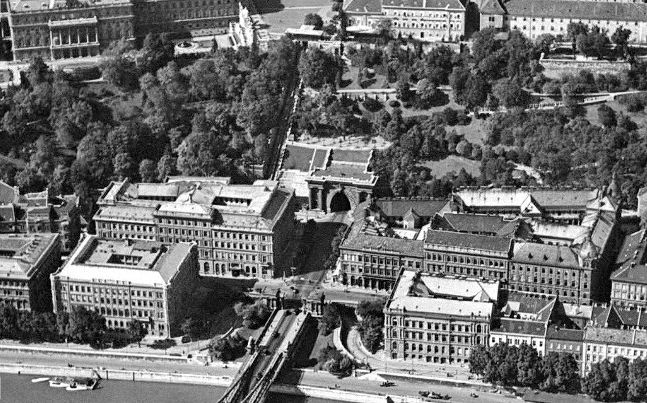 Clip 6 — Postimages