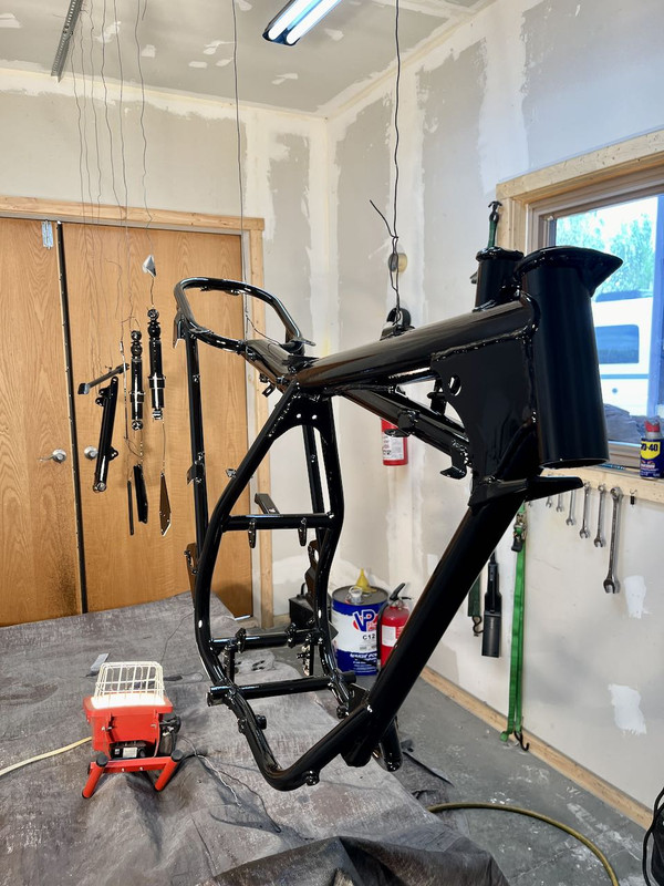 '71 B25ss frame black front right — Postimages