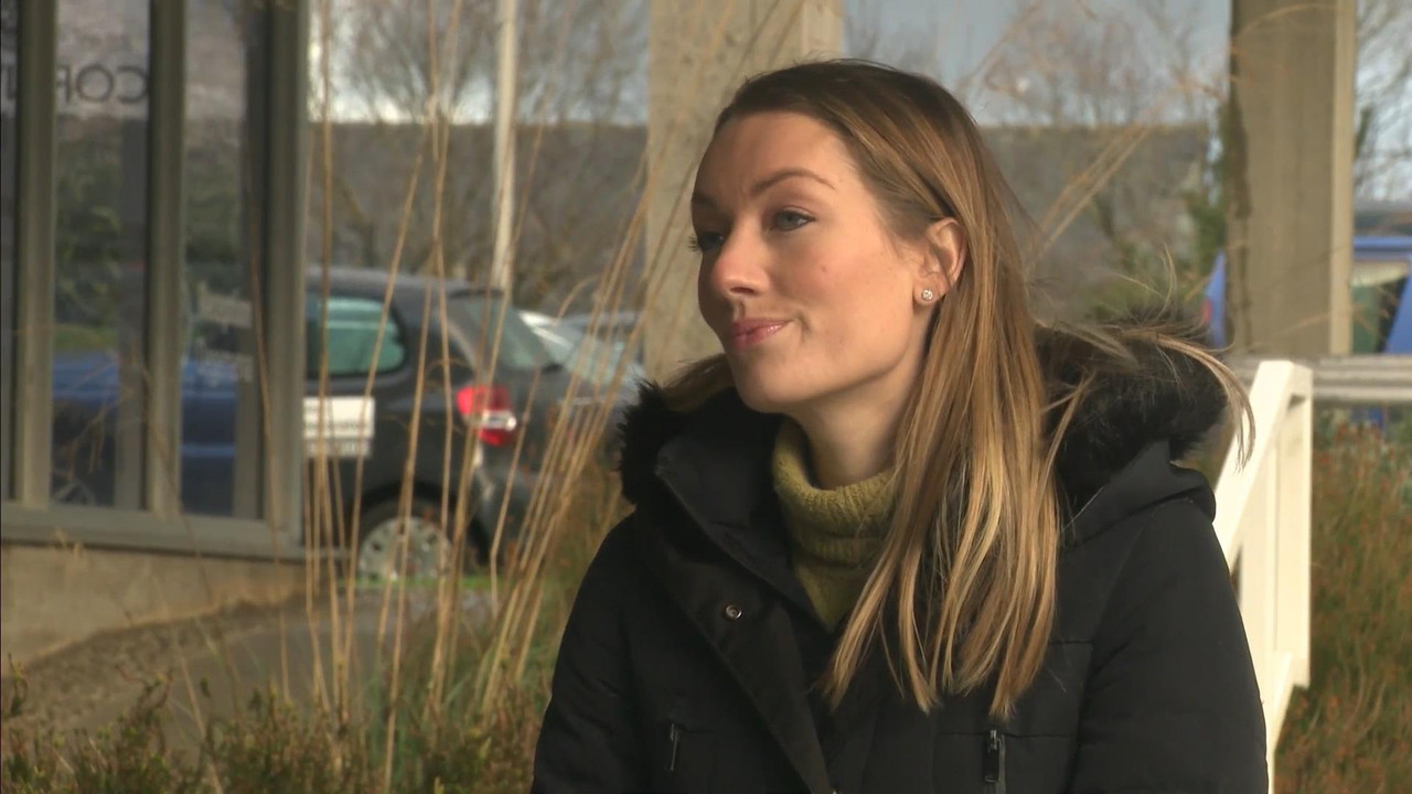 Grace Pascoe 241220 mp4 snapshot 01 34 [2020 12 24 19 58 20] — Postimages