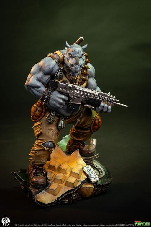 Premium Collectibles Studio : TMNT Legends - Rocksteady 1/3 Scale Statue