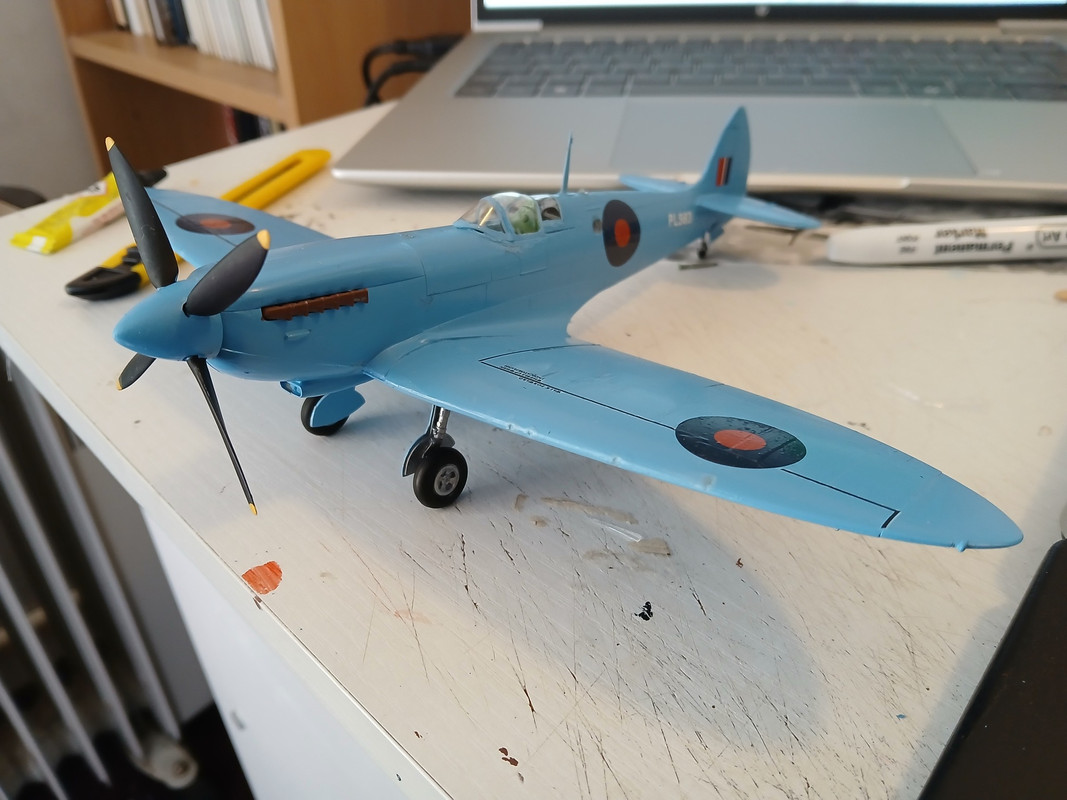 Spitfire Pr.XI PL983 - Revell Spitfire IX conversion - Ready for ...