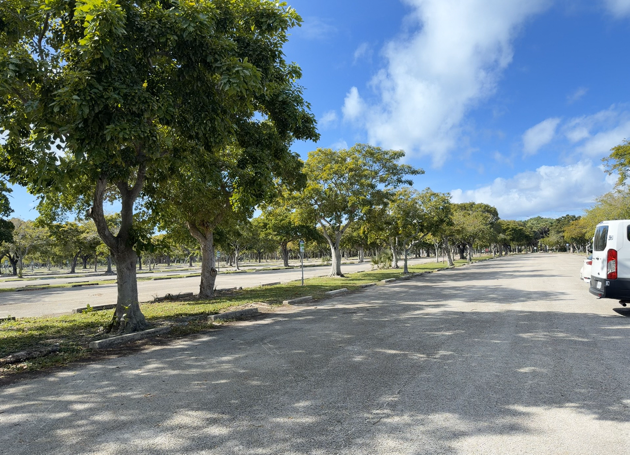 "Huyền Thoại Rượư " :)