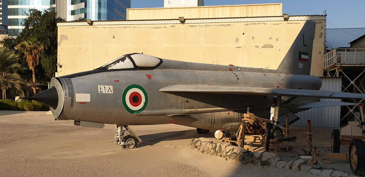 Kuwait Air Show photos - Lightning and JP preserved aircraft added ...