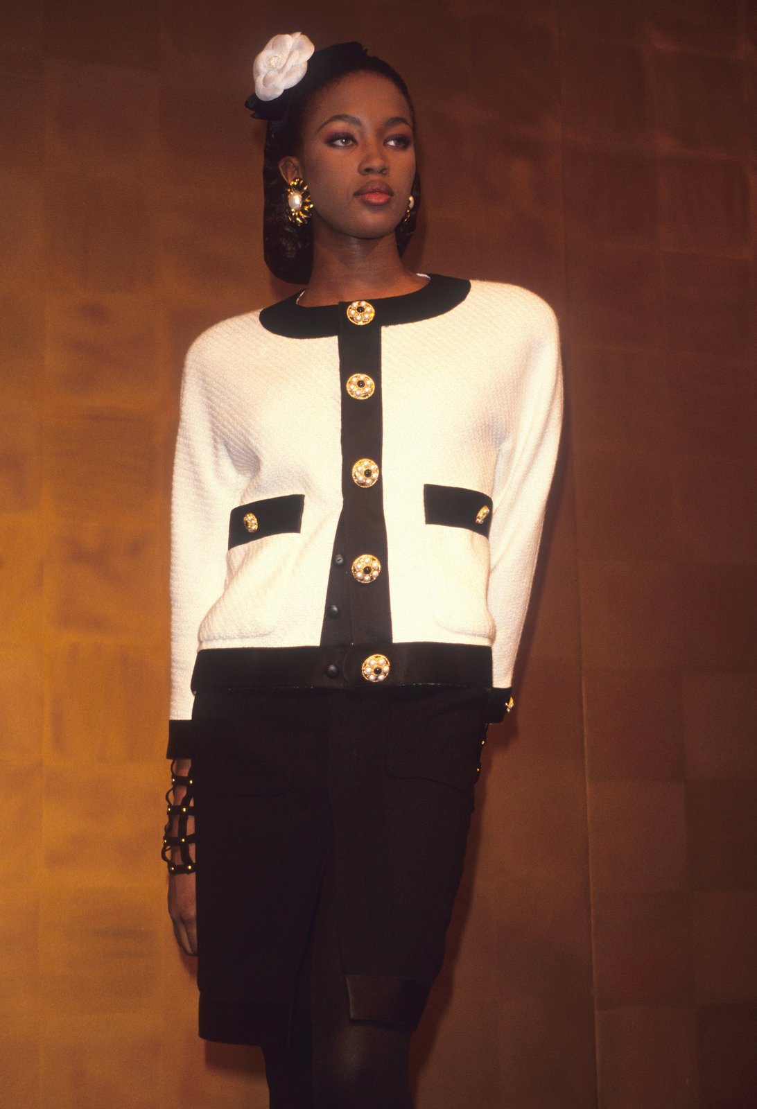 Fashion Classic: CHANEL Haute Couture Fall/Winter 1989 | Lipstick Alley