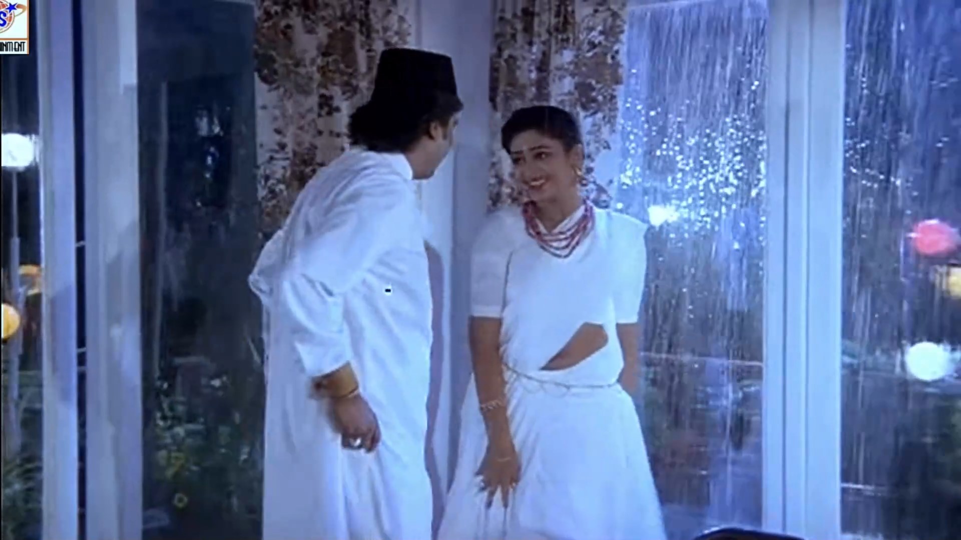 Navel Queen Shobana Big Wide Deep Navel Scenes from Siva Movie mkv ...