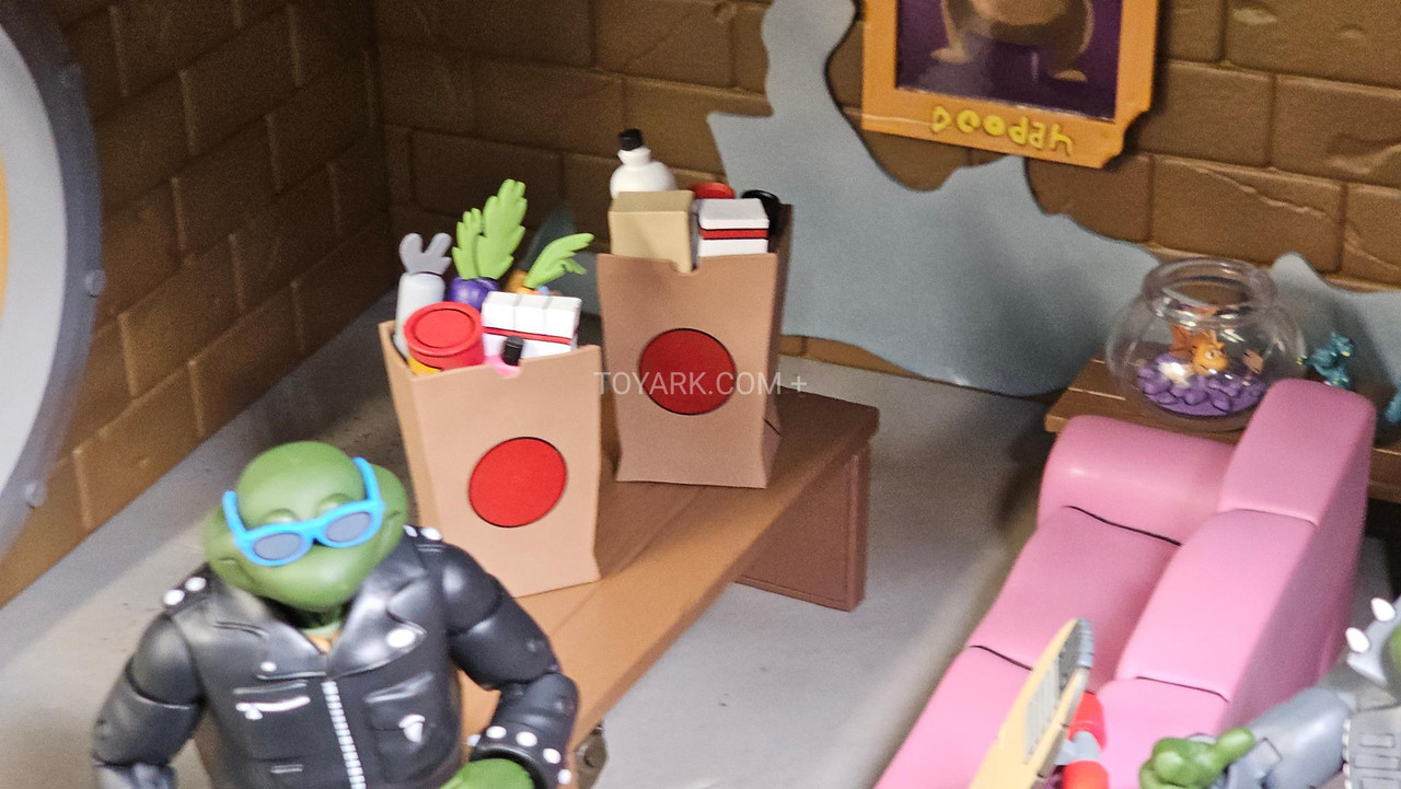 NYTF23 NECA TMNT Display 015 — Postimages