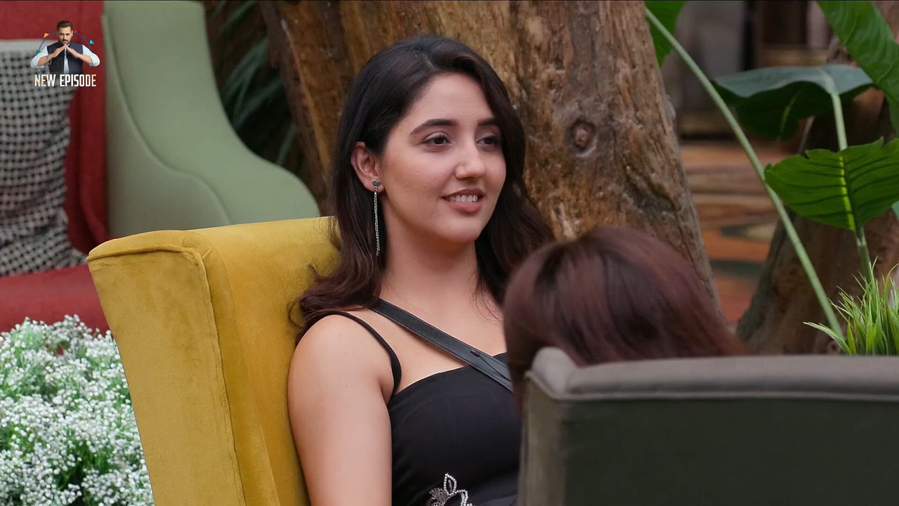 Download Bigg Boss (2025) Season 19 [WebRip Hindi] S19 480p 720p ...