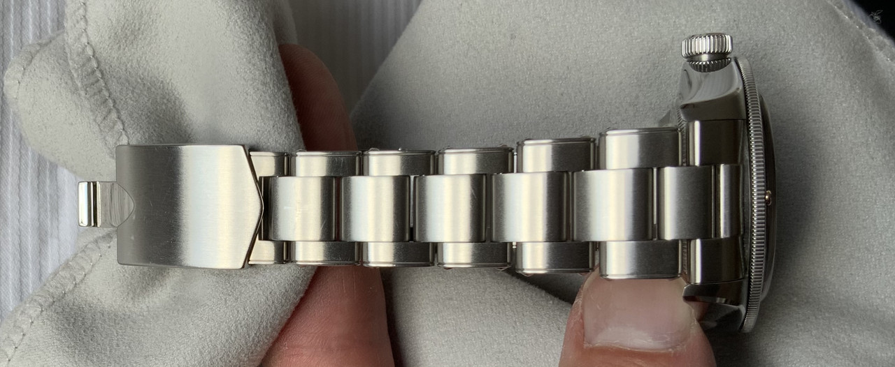 19420 FD0 E3 E1 4979 8 DC0 63470 E9 B1780 — Postimages